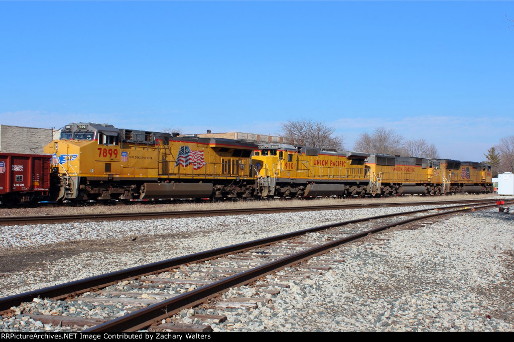 UP 4988 2359 9101 7899